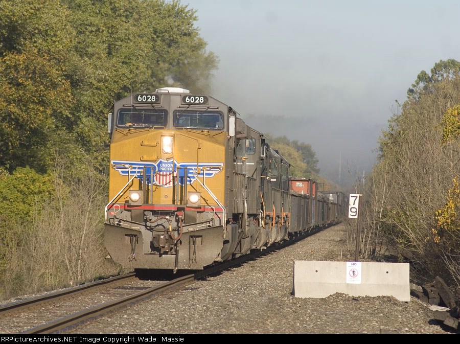 UP 6028 leading an eastbound W&LE freight by MP 79